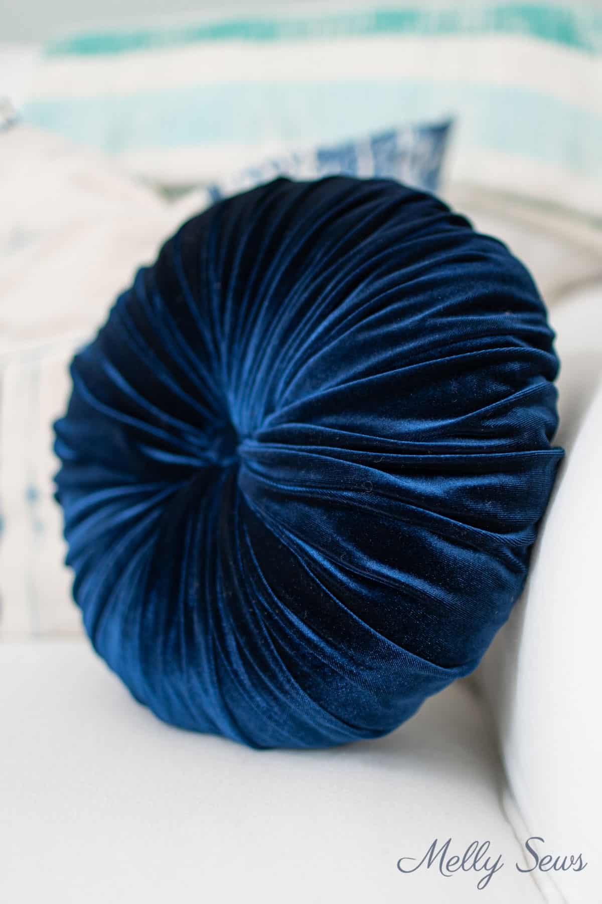 How to Make a Round Pillow 2 Ways: DIY Tutorial With Video - Melly Sews